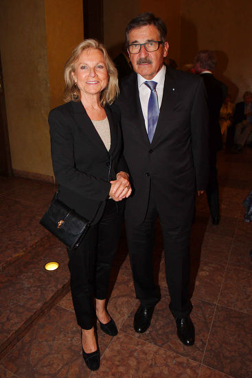 Manfred Bischoff Chairman Supervisory Board Daimler Editorial Stock ...