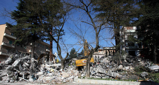 Rescuers Used Mechanical Diggers Their Bare Editorial Stock Photo ...