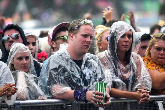 Miserable Looking People Crowd During Rain Editorial Stock Photo ...