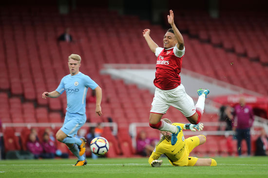 Donyell Malen Arsenal Jumps Over Manchester Editorial Stock Photo ...