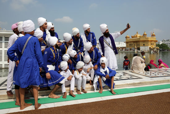 Young Sikhs Wearing Sikh Religious Attire Editorial Stock Photo - Stock ...
