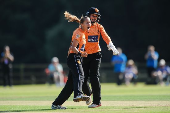 Natasha Farrant Carla Rudd Southern Vipers Editorial Stock Photo ...
