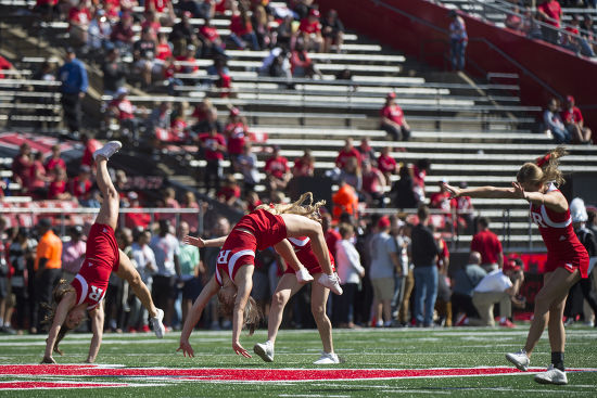 Rutgers Scarlet Knights Cheerleaders Tumble Across Editorial Stock ...