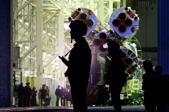 Security Personnel Stand Guard Russian Soyuz Editorial Stock Photo ...