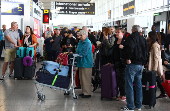 Travellers Queue Ryanair Customer Service Desk Editorial Stock Photo ...
