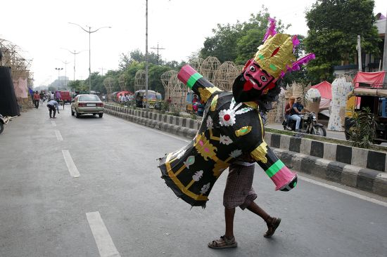 Boy Carries Effigy Mythological Demon King - Foto de stock de contenido ...