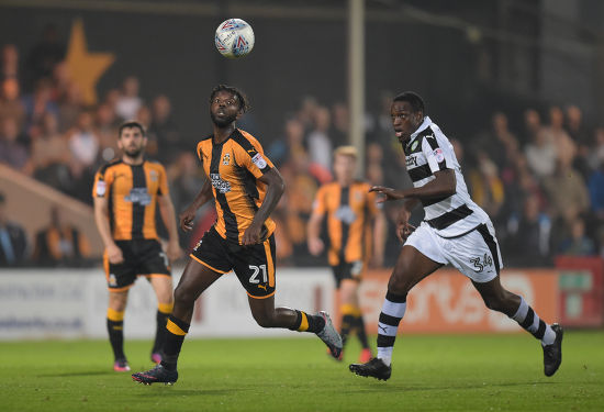 Medy Elito Cambridge United Isaiah Osbourne Editorial Stock Photo ...