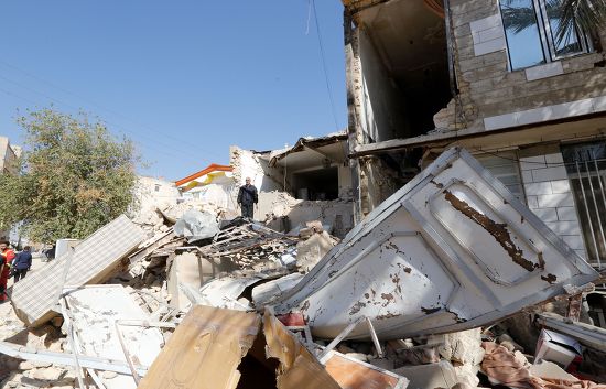 Iranian Man Searches Amid Rubble His Editorial Stock Photo - Stock ...