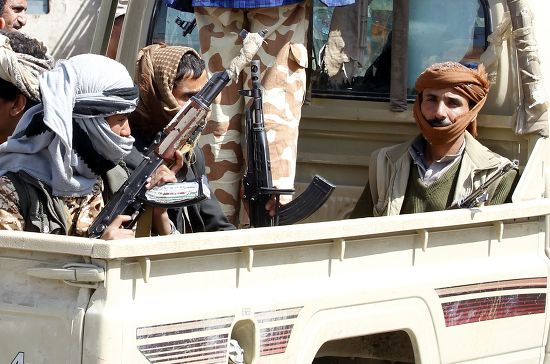 Houthi Fighters Ride Vehicle Amid Clashes Editorial Stock Photo - Stock ...