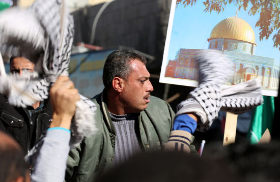 Protesters Wave Keffieh Scarves Poster Alaqsa Editorial Stock Photo ...