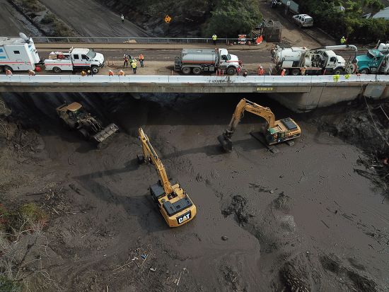 Crews Work Clear Mud Inundated 101 Editorial Stock Photo - Stock Image ...