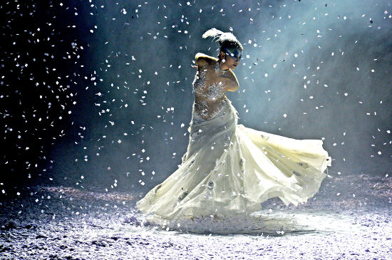Chinese Dancing Master Yang Liping Performs Editorial Stock Photo ...