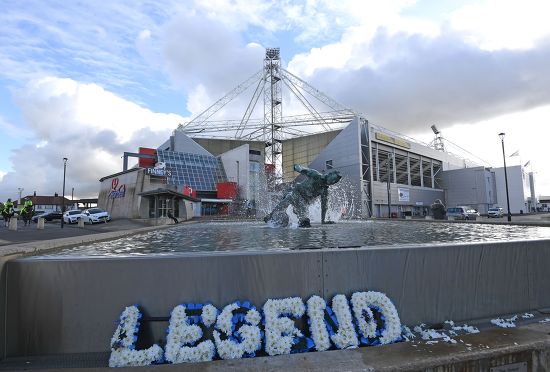 General View Splash Statue Sir Tom Editorial Stock Photo - Stock Image ...