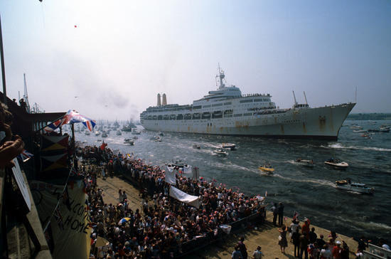 Ss Canberra Returns Falklands Editorial Stock Photo - Stock Image ...