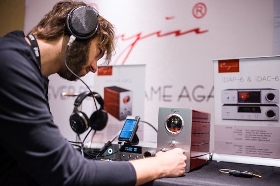 Audiophile Listens Highend Headphones Amplifiers Digitalanalog ...