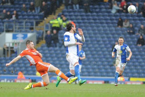 Blackpool Defender Oliver Turton 20 Tackles Editorial Stock Photo ...