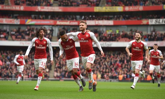 Shkodran Mustafi Arsenal Celebrates Scoring Opening Editorial Stock ...