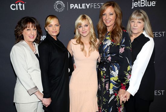 Beth Hall Jaime Pressly Anna Faris - Foto de stock de contenido ...