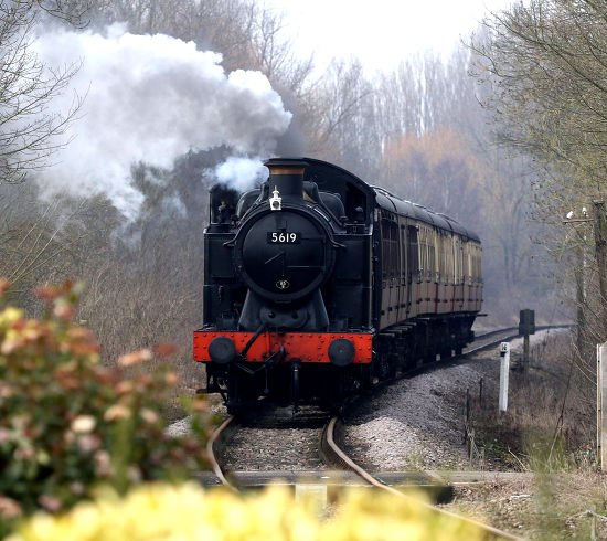 Steam Locomotive Train 5619 Approaches Orton Editorial Stock Photo ...