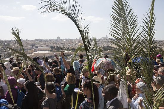 Thousands Christian Pilgrims Retraced Footsteps Jesus Editorial Stock ...