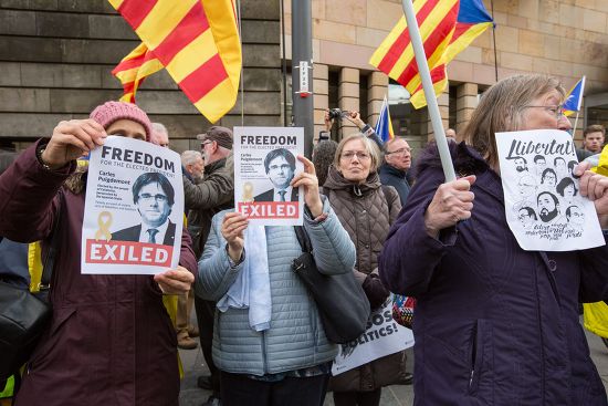 Crowd Outside Edinburgh Sheriff Court Hold Editorial Stock Photo ...