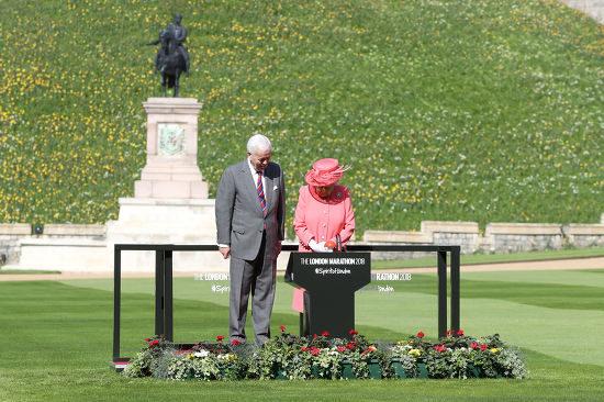 Queen Elizabeth Ii Sir John Spurling Editorial Stock Photo - Stock ...