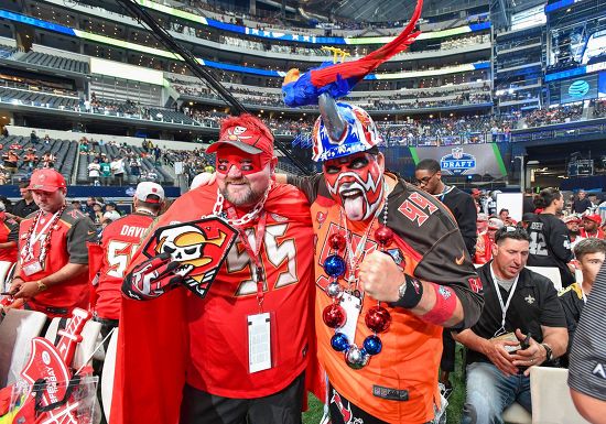 Tampa Bay Buccaneer Fans Poses During Editorial Stock Photo - Stock ...