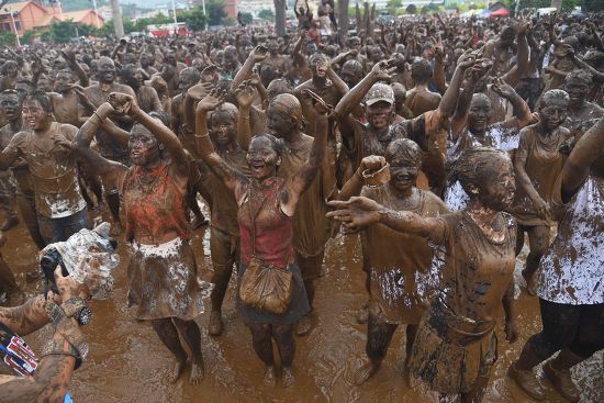 People Enjoy Traditional Monihei Mud Carnival Editorial Stock Photo ...