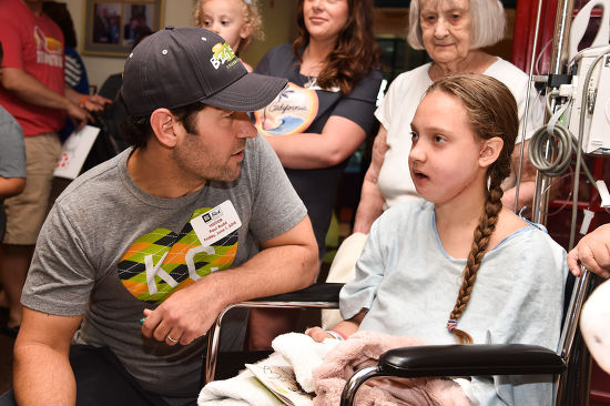 Paul Rudd Patient Childrens Mercy Hospital Editorial Stock Photo ...