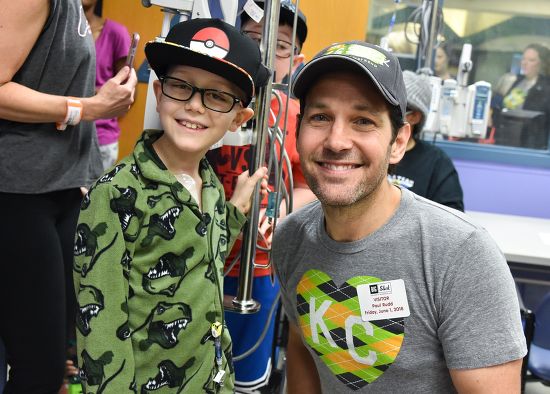 Paul Rudd Patient Childrens Mercy Hospital Editorial Stock Photo ...