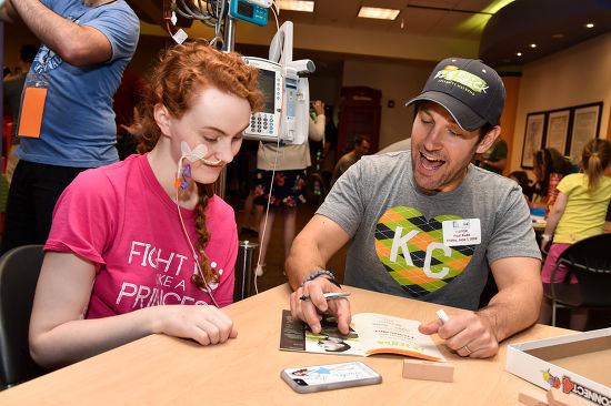 Paul Rudd Patient Childrens Mercy Hospital Editorial Stock Photo ...