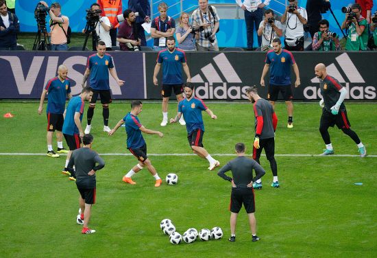 Spain National Team Players During Training Editorial Stock Photo ...