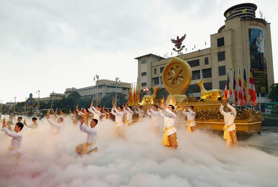 Thai Dancer Perform During Buddha Relics Editorial Stock Photo - Stock ...