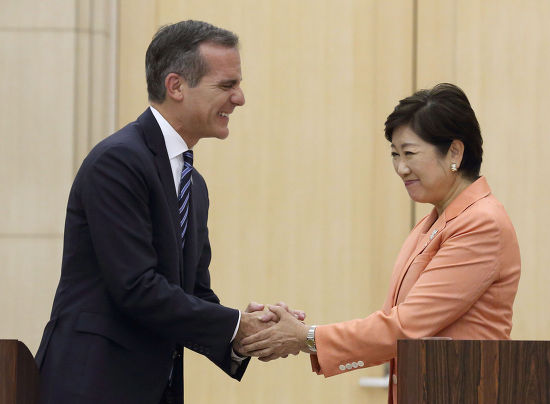 Eric Garcetti Mayor La Yuriko Koike Editorial Stock Photo - Stock Image ...