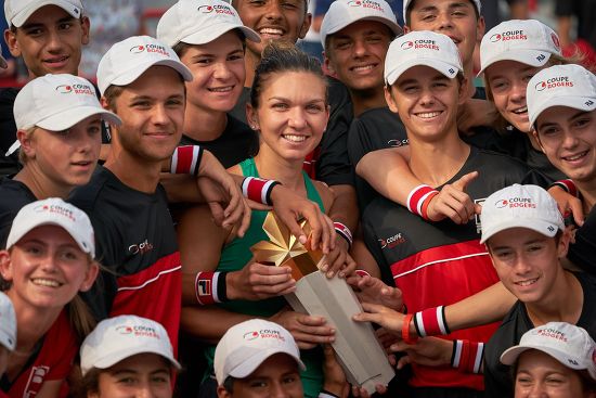 Simona Halep Romania Poses Ball Boys Editorial Stock Photo - Stock ...
