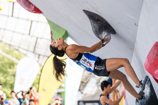 Miho Nonaka Japan Climbs Wall During Editorial Stock Photo - Stock ...