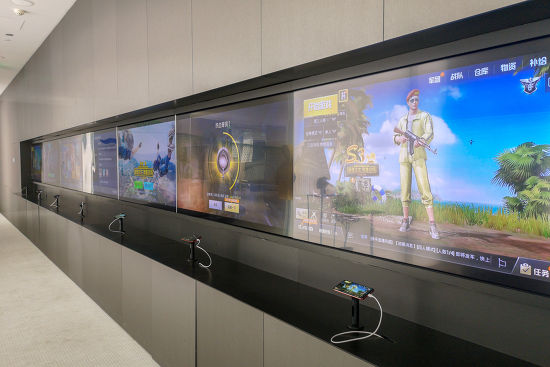 Oppo Electronics Corporation Super Flagship Store Editorial Stock Photo ...