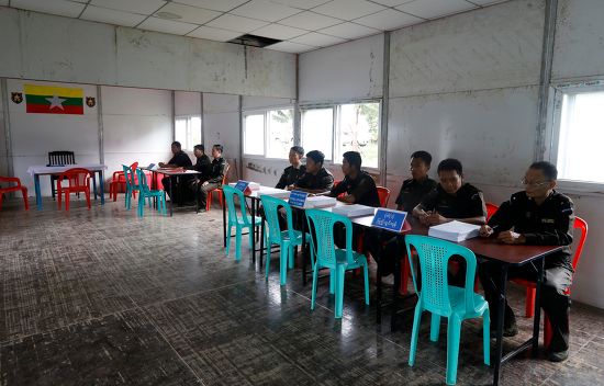 Myanmar Immigration Officers Sit Inside Taung Editorial Stock Photo ...