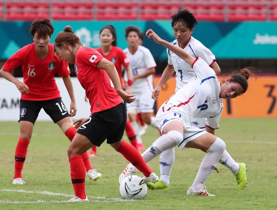 South Koreas Jang Selgi L Fights Editorial Stock Photo - Stock Image ...