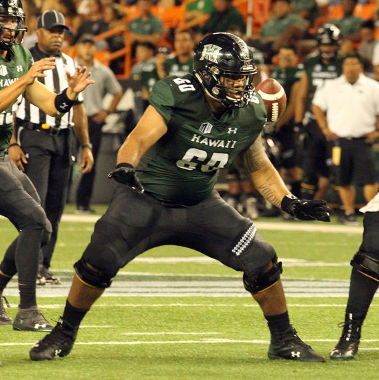 Hawaii Rainbow Warriors Offensive Lineman Solo Editorial Stock Photo ...