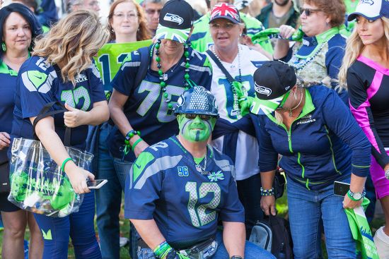 Group Seattle Seahawk Fans Make Pilgrimage Editorial Stock Photo ...