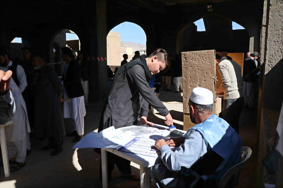 Afghan Men Arrive Cast Their Vote Editorial Stock Photo - Stock Image ...