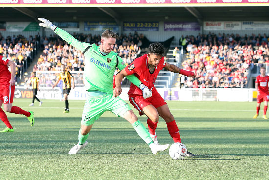 Keeper Lee Worgan Os Macauley Bonne Editorial Stock Photo - Stock Image ...