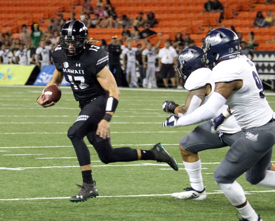 Hawaii Rainbow Warriors Quarterback Cole Mcdonald Editorial Stock Photo ...