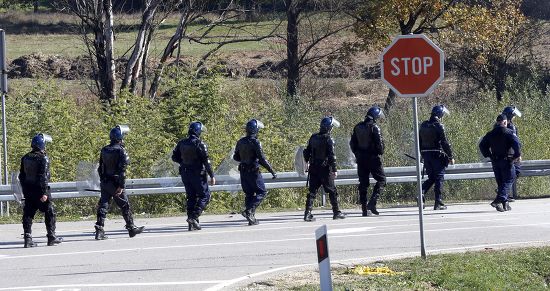 Bosnian Border Policemen Guard Maljevac Border Editorial Stock Photo ...