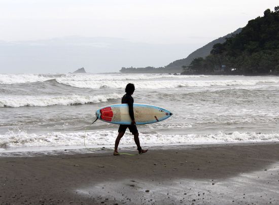 Filipino Surfer Next Strong Waves Brought Editorial Stock Photo - Stock ...
