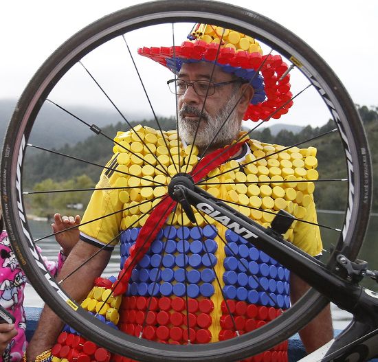 Cycling Fan Attends El Giro De Editorial Stock Photo - Stock Image ...