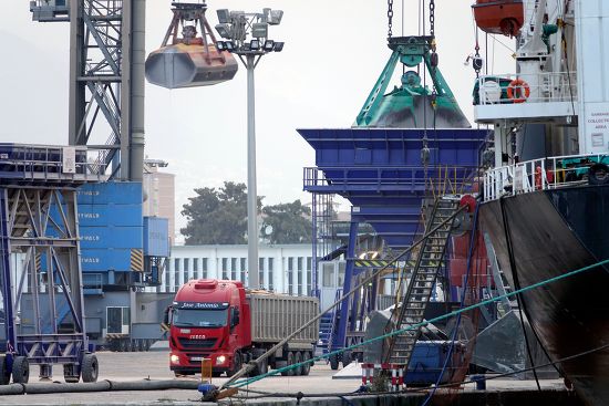Truck Waits Load Cargo Cargo Ship Editorial Stock Photo - Stock Image ...