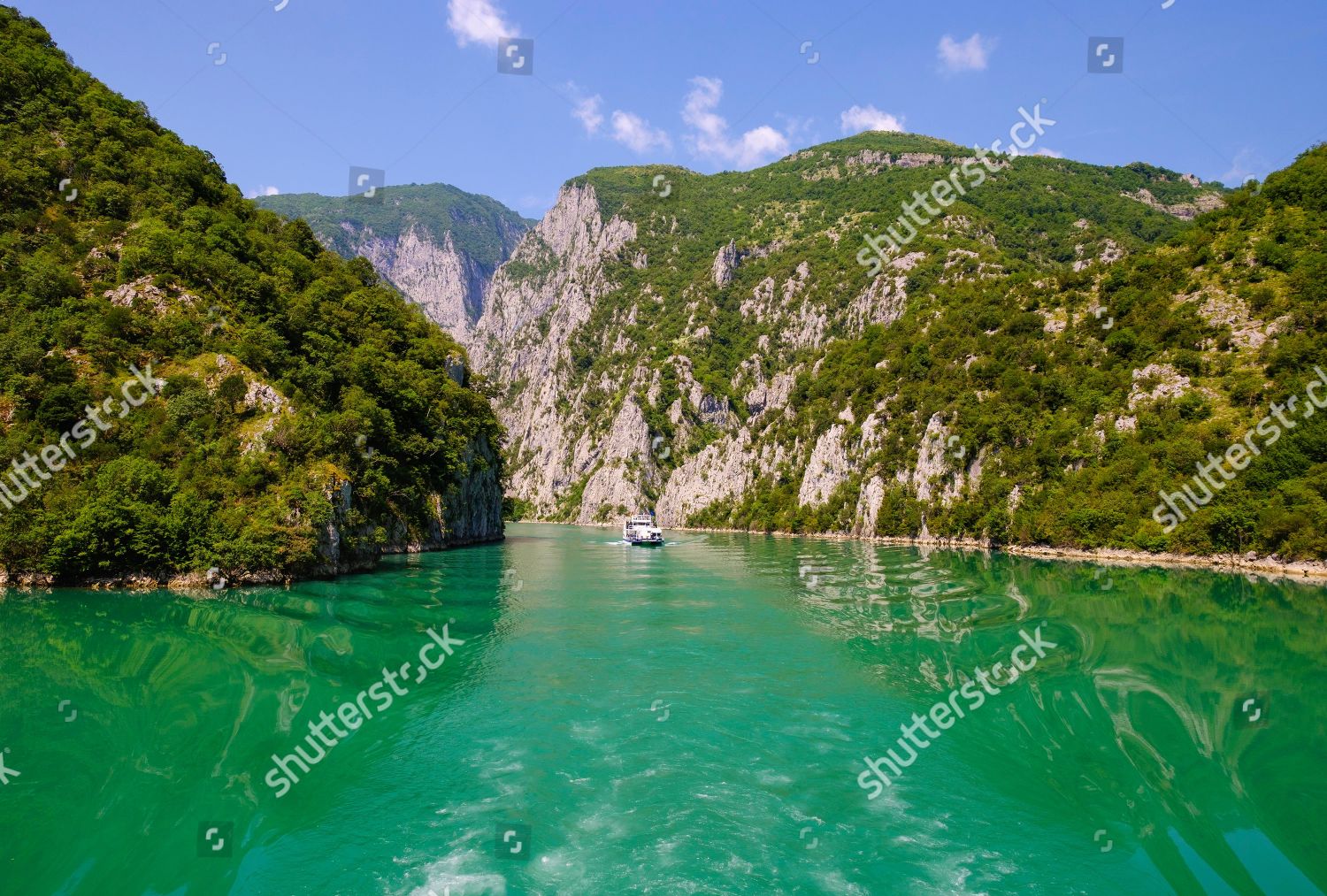 Ferry Koman Reservoir Liqeni Komanit River Editorial Stock Photo ...