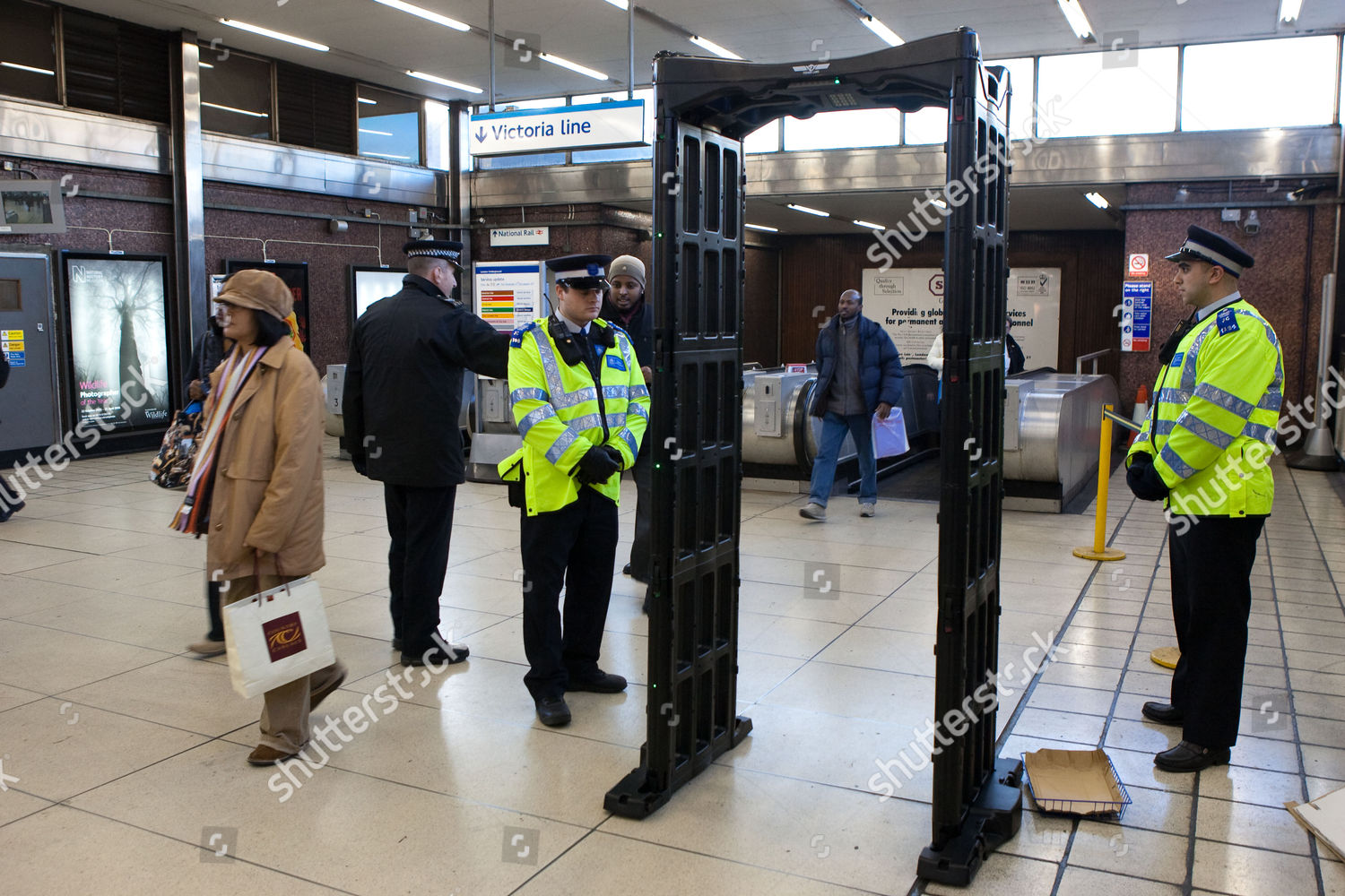 Metropolitan Police Portable Metal Detector Editorial Stock Photo ...